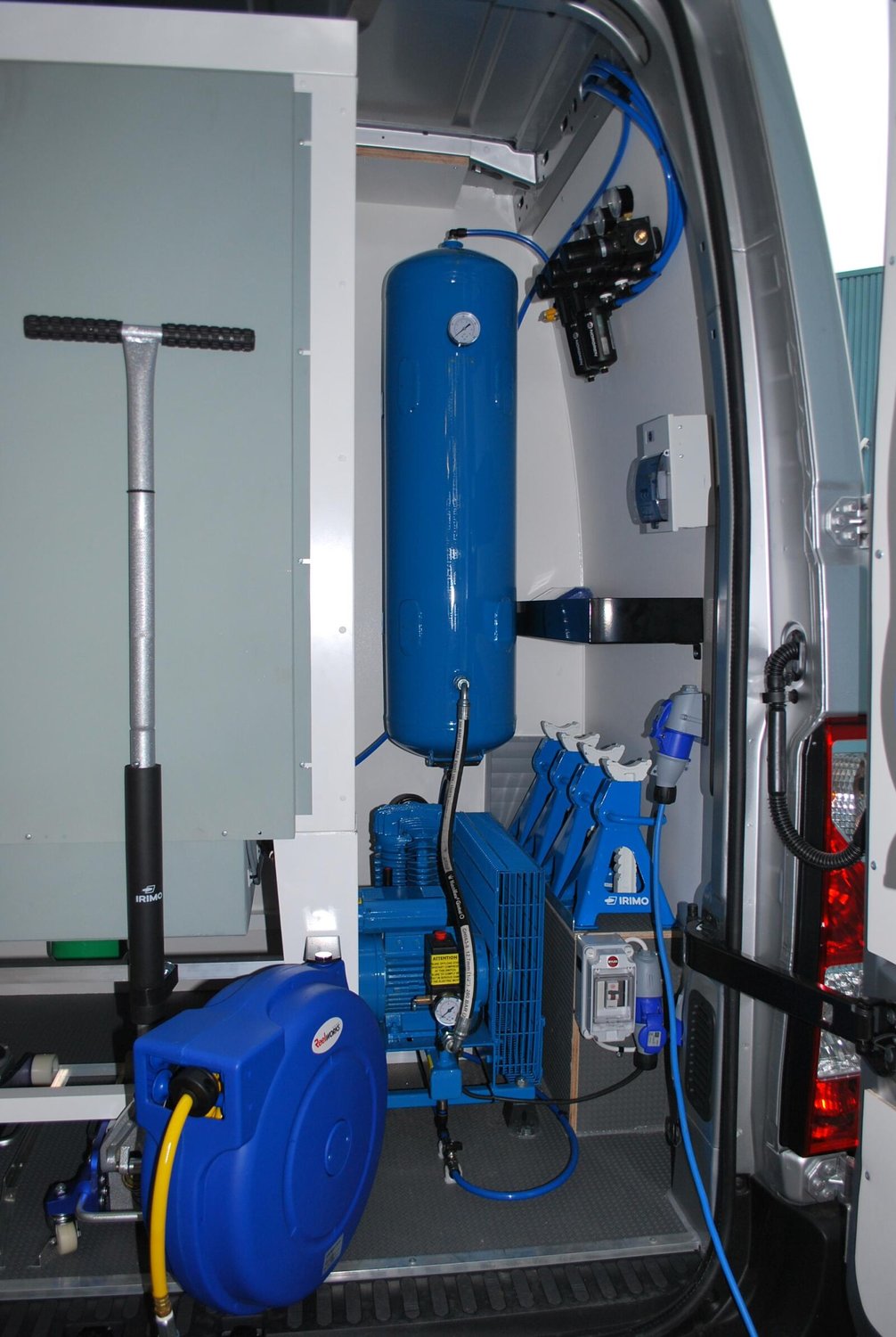 SMARTvan Mobile Compressor Installations | SMARTFIX